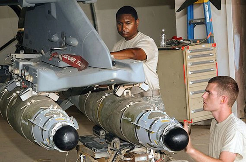 Boeing gets order for 3,500 laser guidance kits to turn dumb bombs into ...