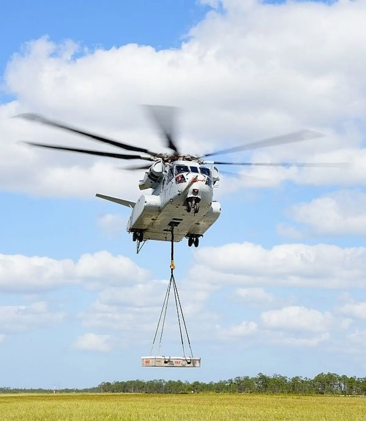 Sikorsky CH-53K King Stallion heavy-lift helicopter achieves first ...