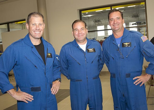 Bell Helicopter Training Academy opens doors with flight simulators ...