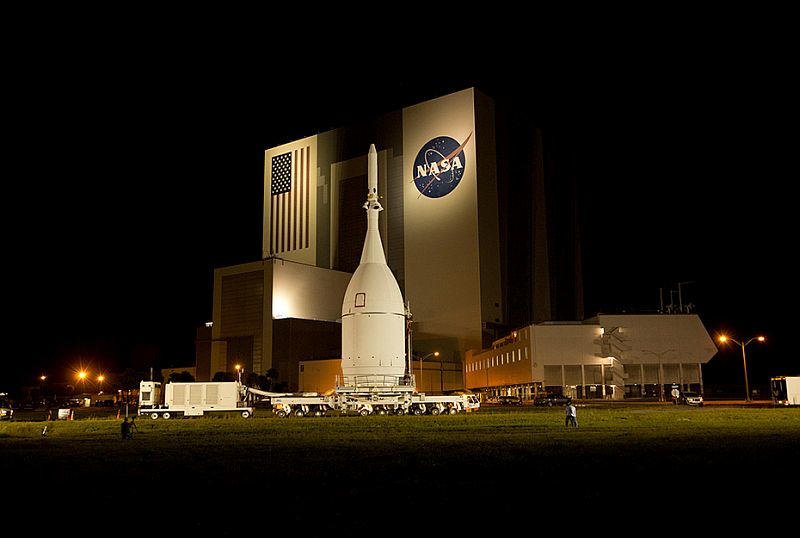 Lockheed Martin moves NASA's Orion spacecraft into full-scale assembly ...