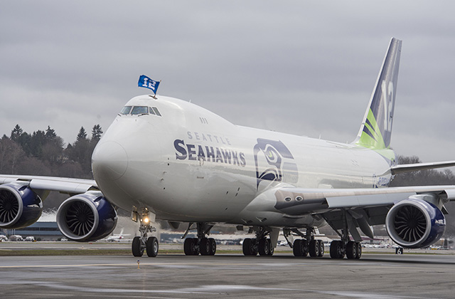 Boeing 747-8 Freighter flies with Seattle Seahawks livery as NFL team ...
