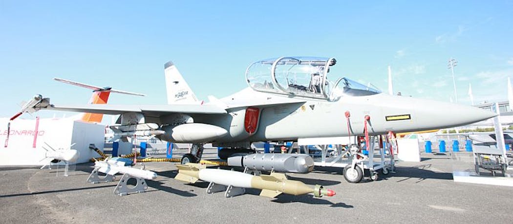 Leonardo test-fires Sidewinder missile from M-346 fighter attack ...