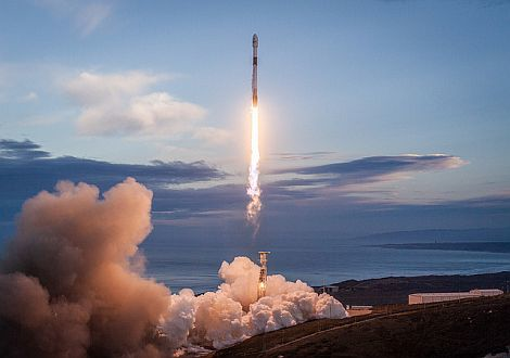 SpaceX delivers final 10 Iridium NEXT satellites to low earth orbit ...