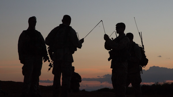 radios tactical network battlefield communications | Military ...