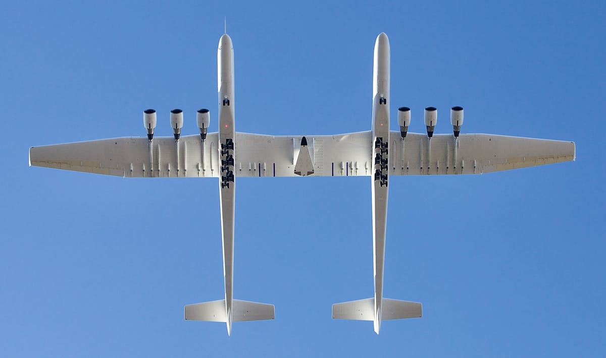 Stratolaunch conducts successful captive carry flight test | Military ...