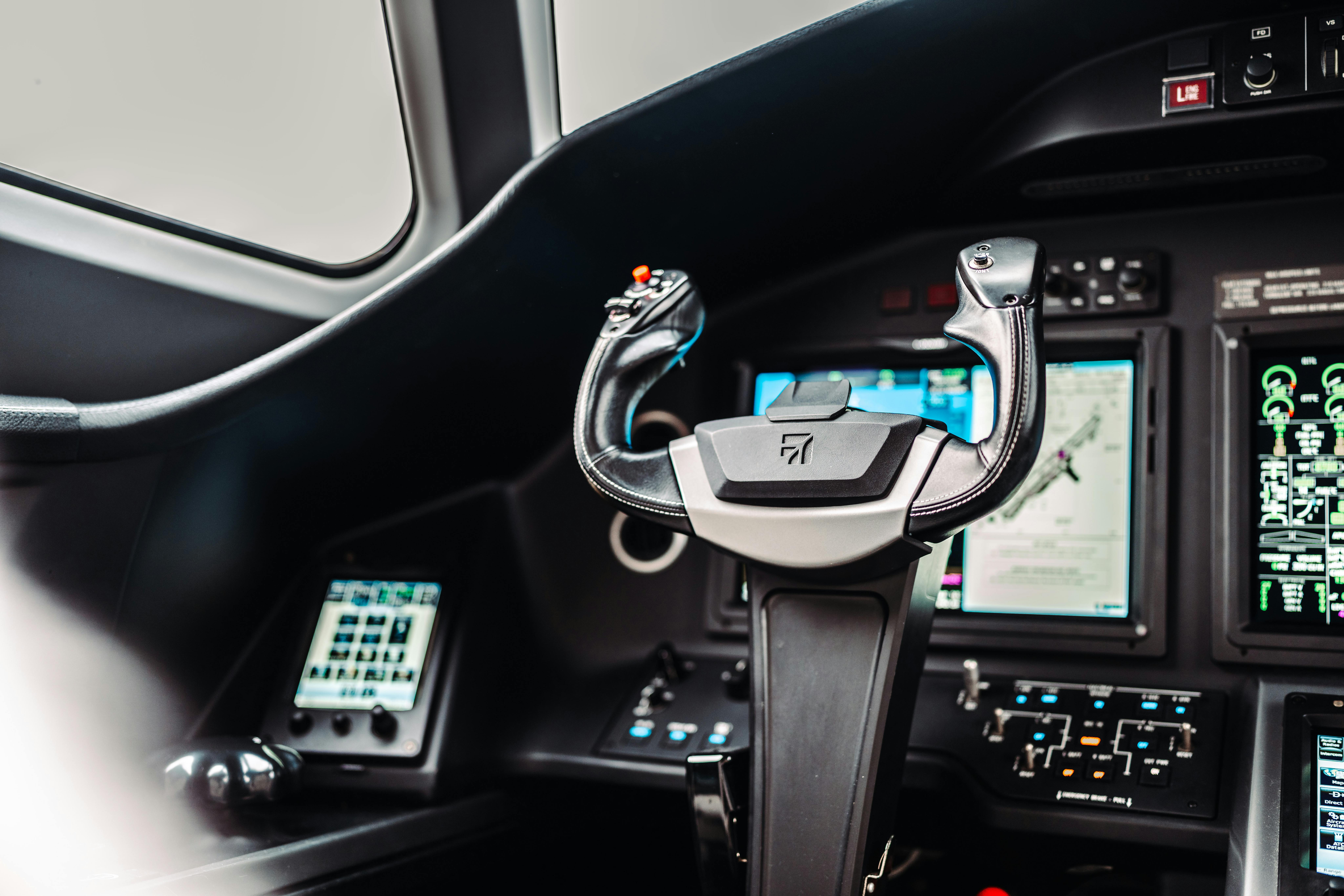 Textron Aviation earns FAA certification for advanced Garmin G5000 ...